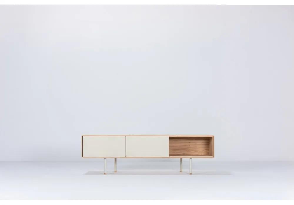 Bílý TV stolek z dubového dřeva Gazzda Fina, šířka 160 cm
