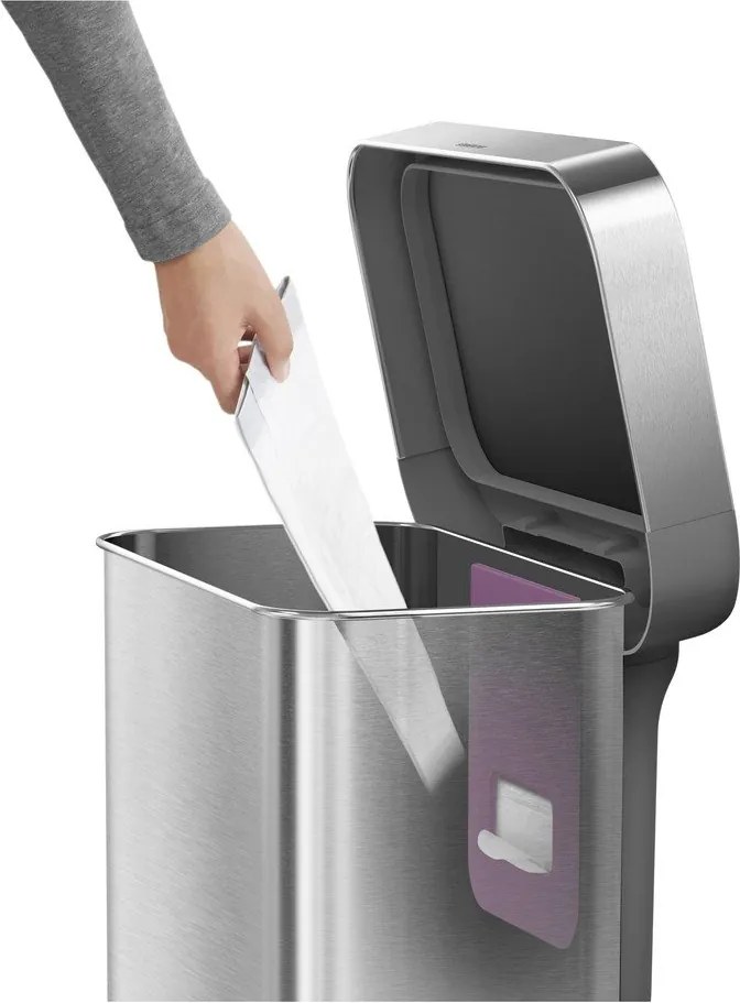 Nášlapný ocelový odpadkový koš ve stříbrné barvě 45 l – simplehuman