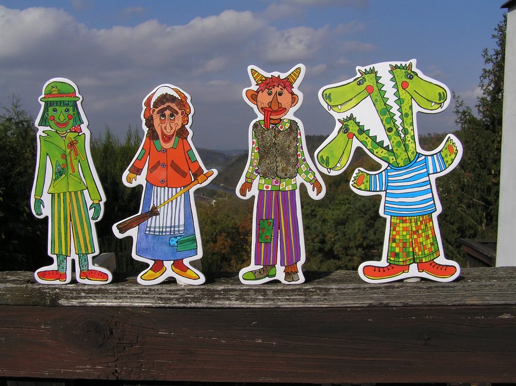 MARIONETINO Drak a strašidla - Loutková pohádka DÁRKOVÁ KRABIČKA: Baleno v krabičce.