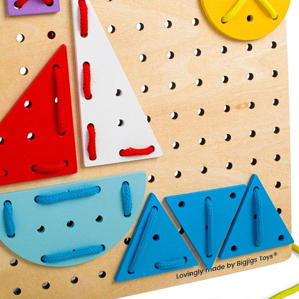 Bigjigs Toys Dřevěná šněrovací hra - Geometrické tvary