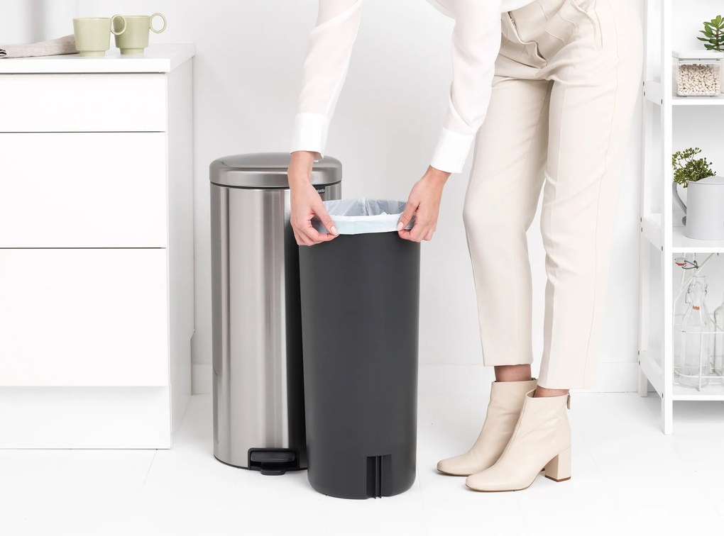 Brabantia Pedálový koš NewIcon 30L matná ocel otiskuvzdorná