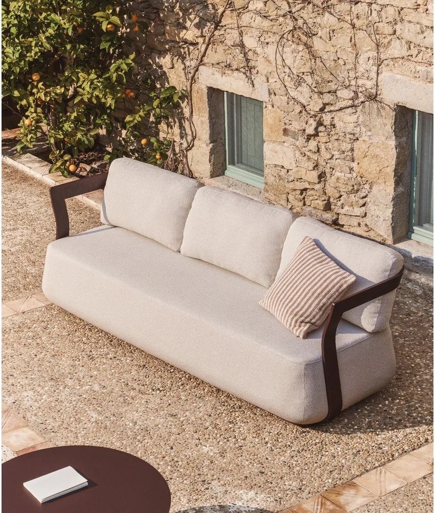 Hnědá/béžová čalouněná zahradní pohovka Tamaris – Kave Home