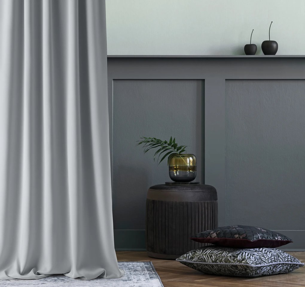 Room99 Hotový závěs na kroužcích AURA Barva: Béžová/Stříbrná, Velikost: 180 x 260 cm