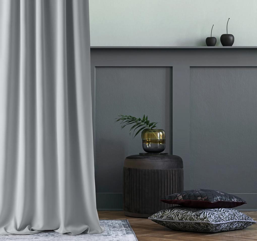 Room99 Hotový závěs na kroužcích AURA Barva: Granátová/Stříbrná, Velikost: 140 x 300 cm