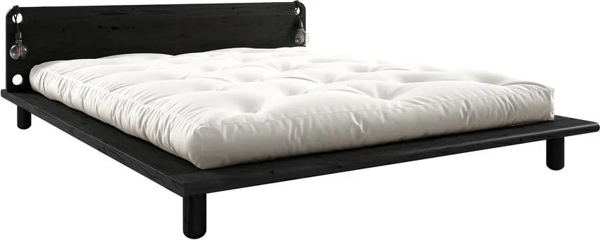 Černá dvoulůžková postel z masivního dřeva s čelem, lampičkami a matrací Double Latex Karup Design Peek, 140 x 200 cm