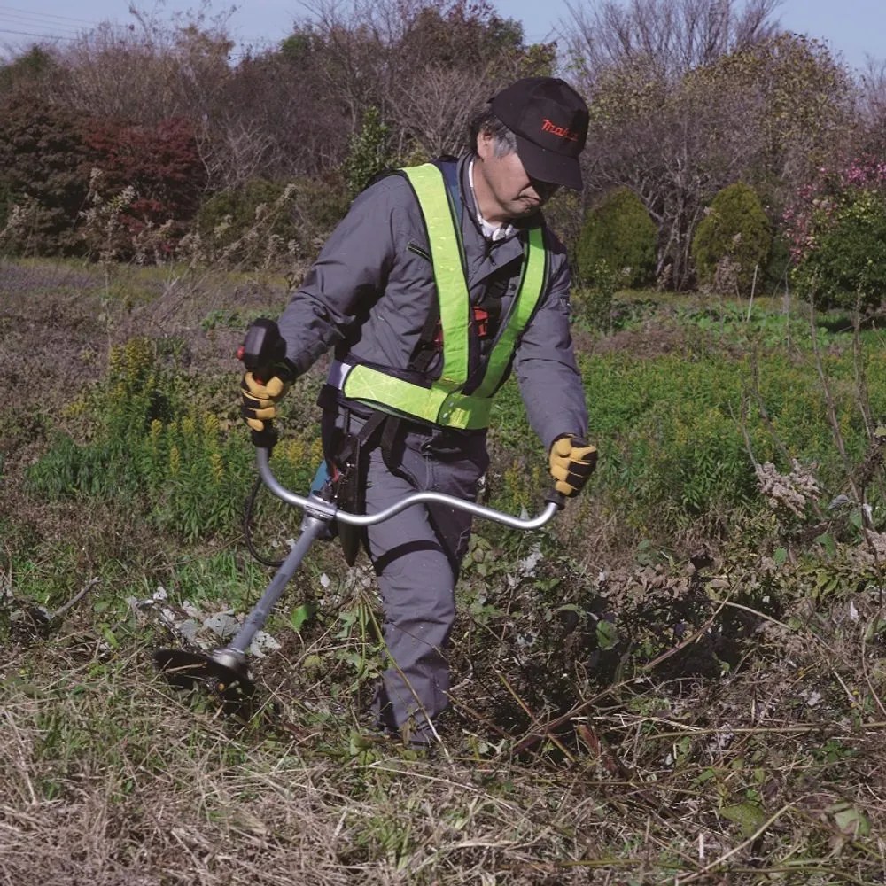 Aku křovinořez Makita XGT UR013GZ04