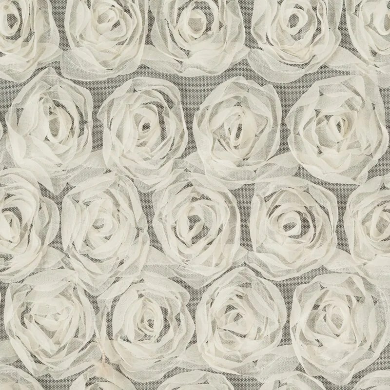 Záclona 140x250 Roses 1 krémová s aplikací ve tvaru růží připravená na očka Eurofirany