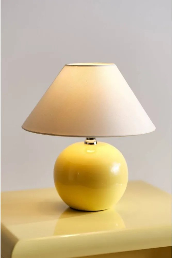 Žlutá/krémová keramická stolní lampa (výška 29 cm) Karamell – Jotex
