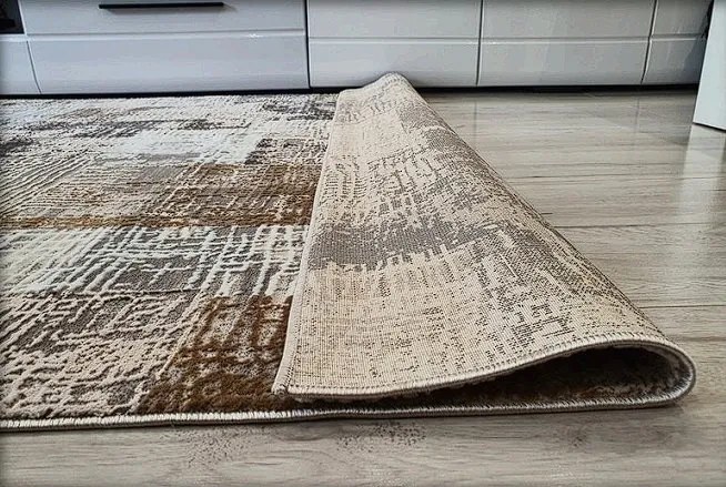 HU Šedý koberec s linkovaným vzorem Luxess 33-Grey Rozměr: 60x110 cm