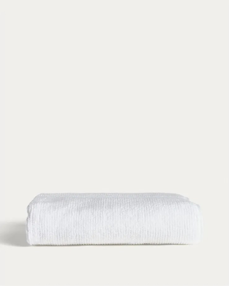 Bílá froté bavlněná osuška 70x140 cm Olvira – Kave Home