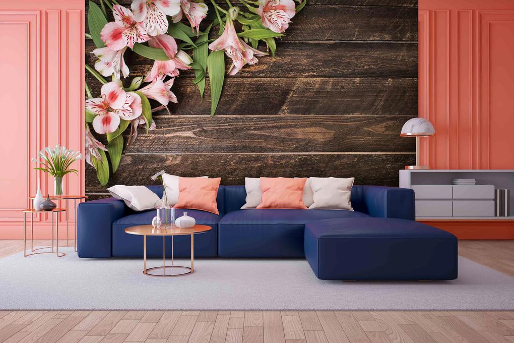 Malvis ® Tapeta dřevo s liliemi Vel. (šířka x výška): 432 x 290 cm