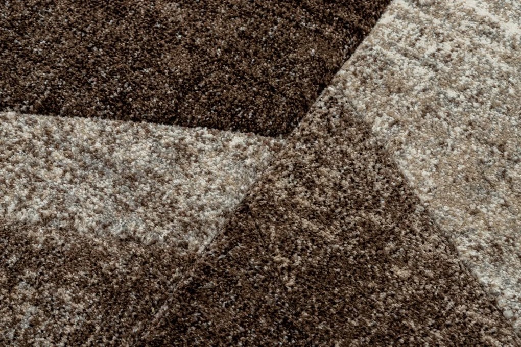 Kusový koberec FEEL Fish hnědý