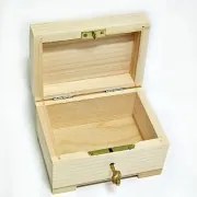 Dřevěná truhlička na klíček - novomanželé
