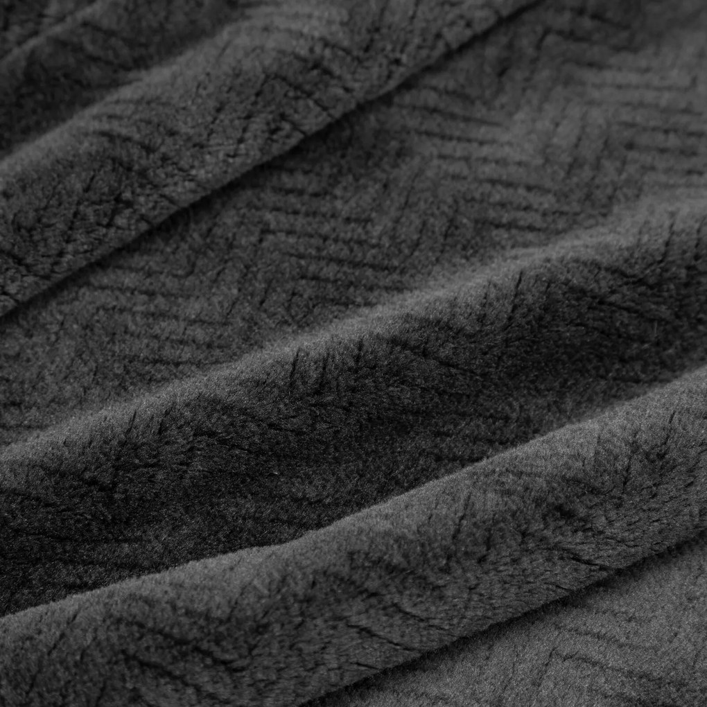 DEKA CINDY5 170X210 CM ČERNÁ