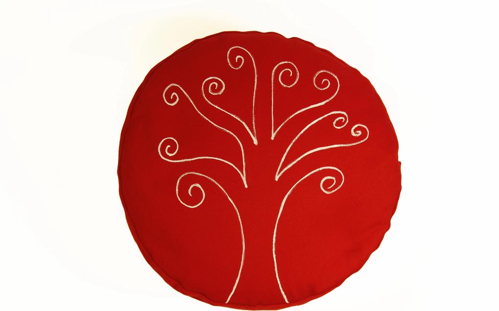 S radostí - vlastní výroba Meditační polštář strom života - červený Velikost: ∅30 x v18 cm