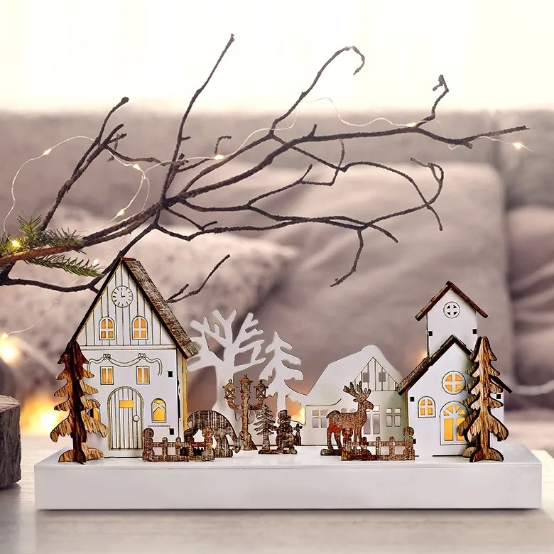 SOLIGHT LED vánoční vesnička, 34x17cm, dřevo, 4 LED, 2x AA