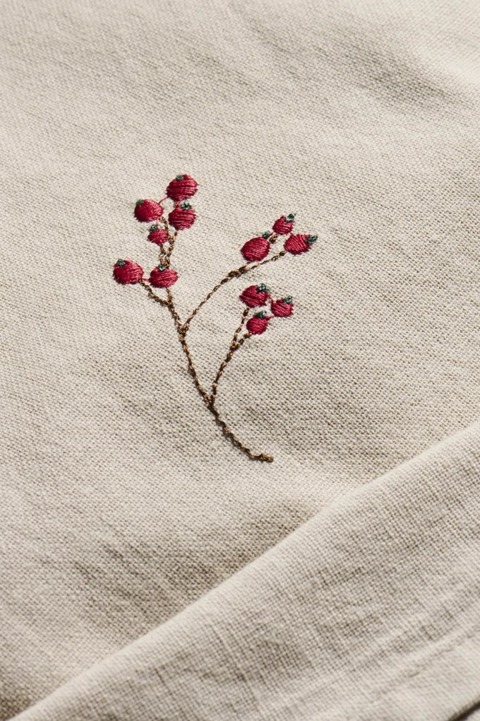 Ib Laursen Vyšívaný běhoun na stůl Winterberry Branches, béžová barva, textil