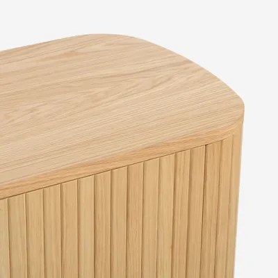 Vysoká komoda v barvě přírodního dubu/černá MONTIPIO