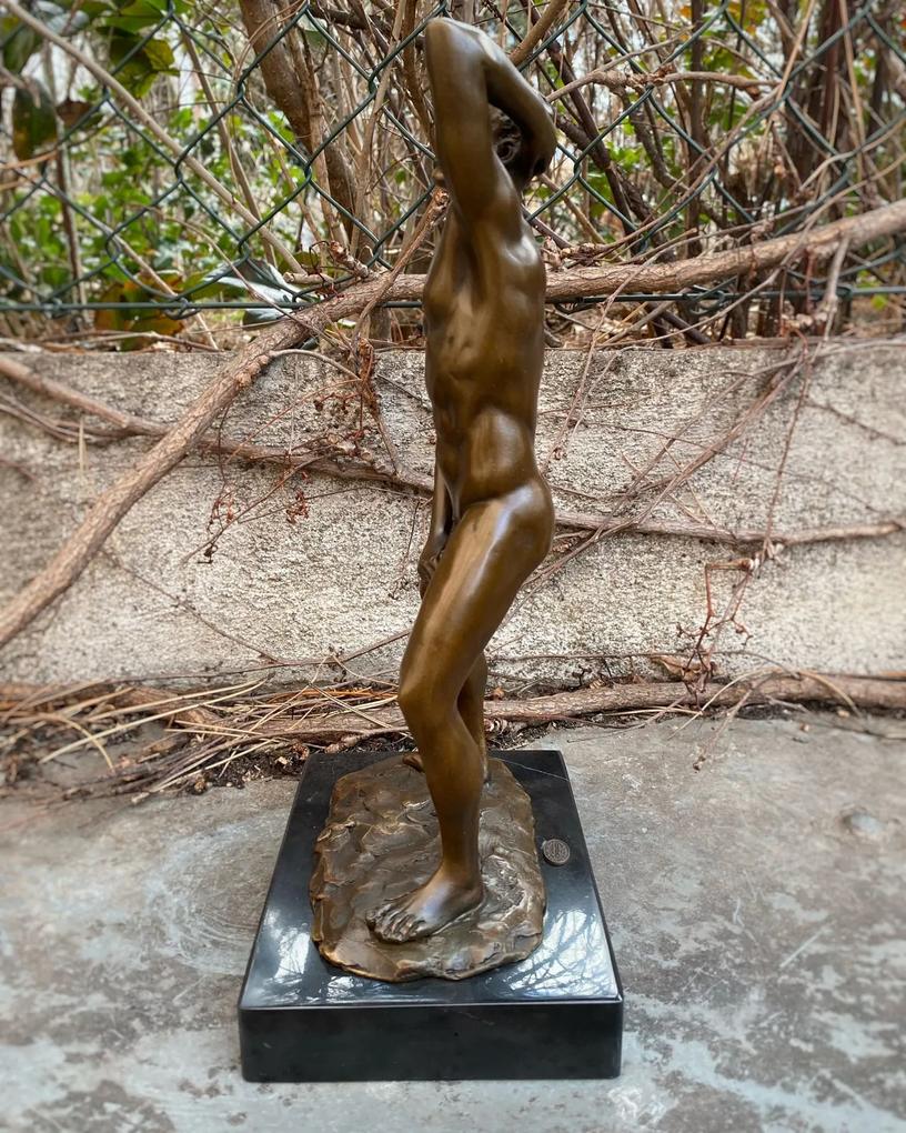 Bronzová socha - Sexy nahý muž