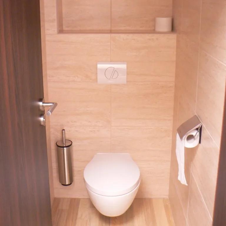 WC štětka s krytým stojanem na stěnu II, lesklý nerez