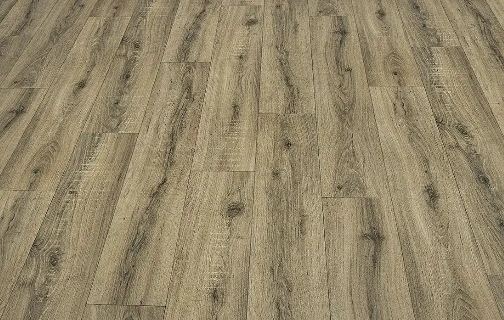 IVC GROUP LEOLINE PVC podlaha - lino QUATROTEX SORBONNE 584 - tmavší dřevo ŠÍŘKA: 4 m