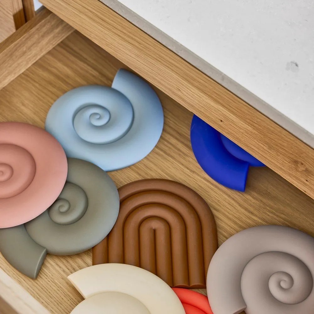 Silikonová podložka pod hrnec 15x16,5 cm Nautilus – OYOY Living Design