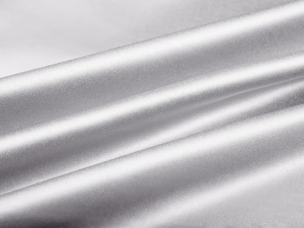 Biante Saténový kulatý ubrus polyesterový Satén LUX-034 Světle stříbrný Ø 110 cm