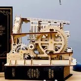 Robotime 3D dřevěné mechanické puzzle Kuličková dráha Marble squad 239 ks