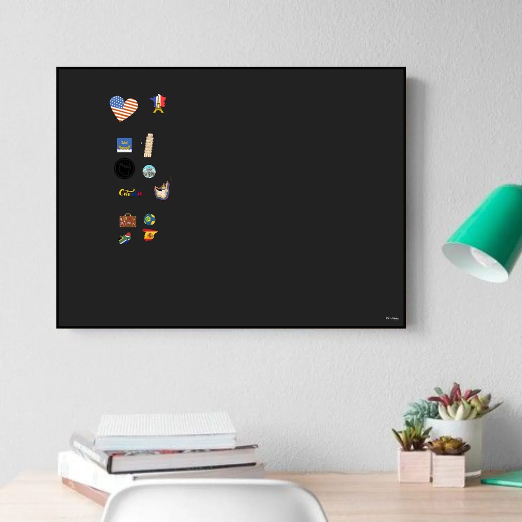 Toptabule.sk  Černá tabule na magnetky PREMIUM v hliníkovém černém ráme 120x90 cm