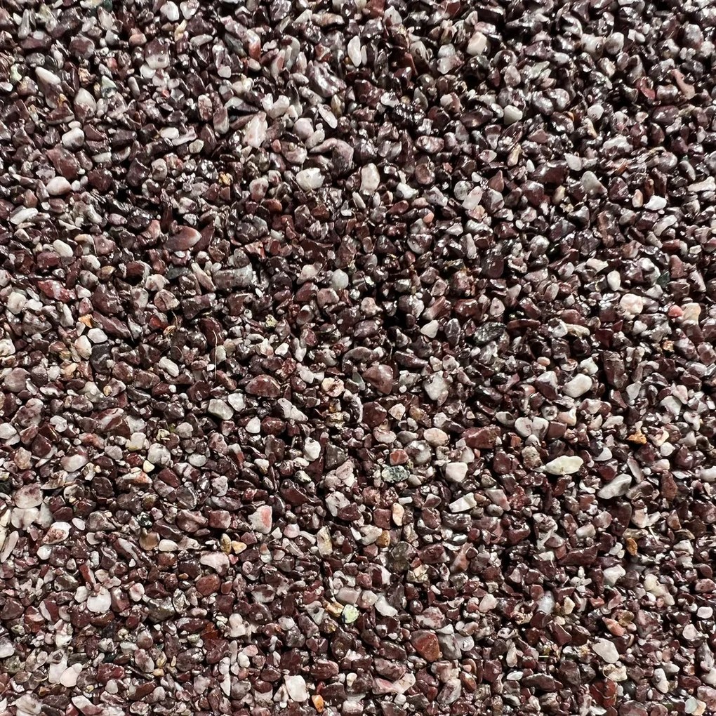 Báča Beton Kamenný koberec na podlahu Rosso Zandobbio Frakce: Hrubá (4 – 8 mm), vydatnost setu 1,3 m², Doporučené použití v: exteriéru - dvousložkový polyuretan