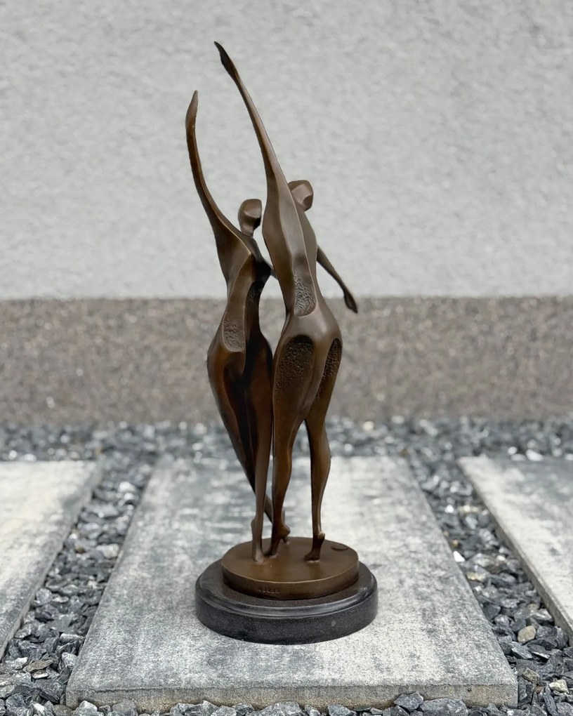 Bronzová socha - Tančící pár - moderní figurální soška