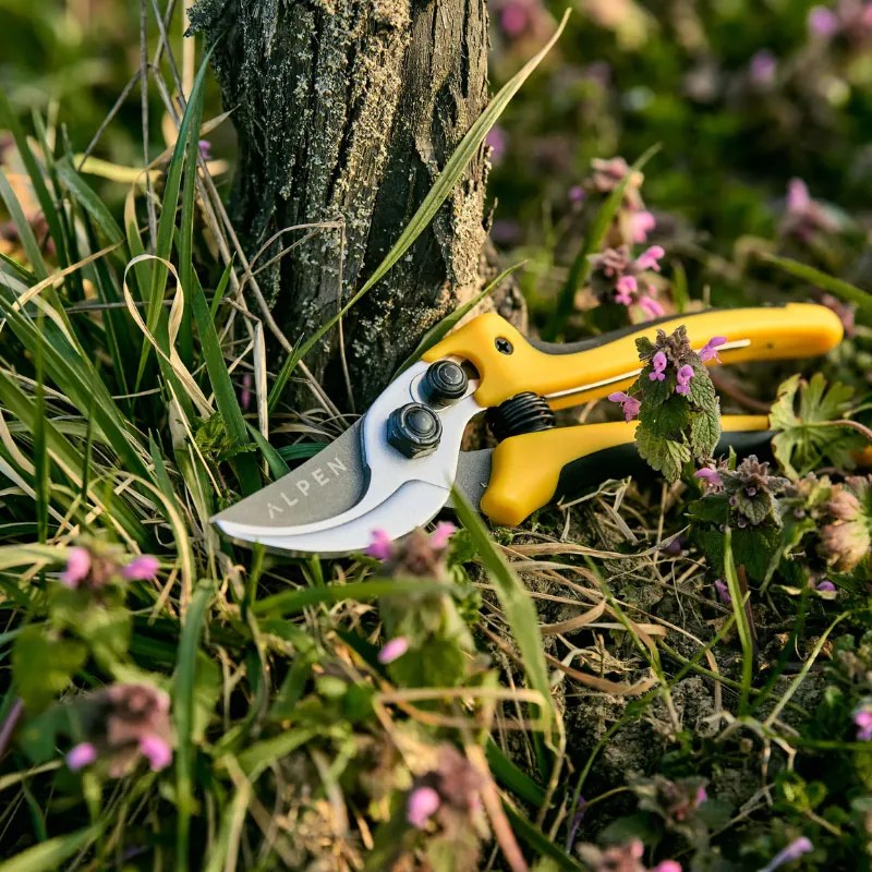 Zahradní nůžky jednoruční  ALPEN Gelbhorn 140 AGE140