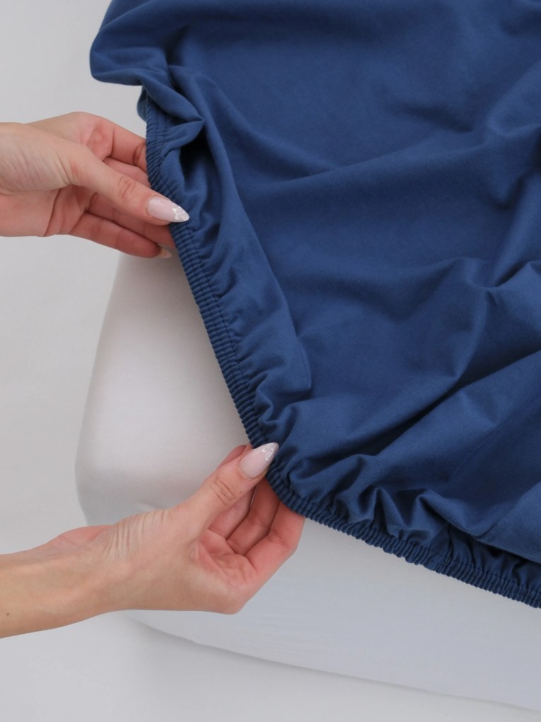 MK Lůžkoviny Jersey prostěradlo s elastanem 200 × 200 cm – tmavě modré