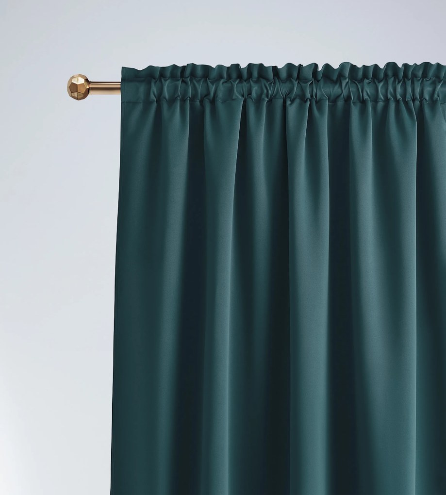 Room99 Hotový závěs na pásce Zatemňovací LAUREL Jednobarevný Barva: Zelená, Velikost: 140 x 260 cm