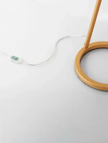 Designová stolní lampa Flute zlatá