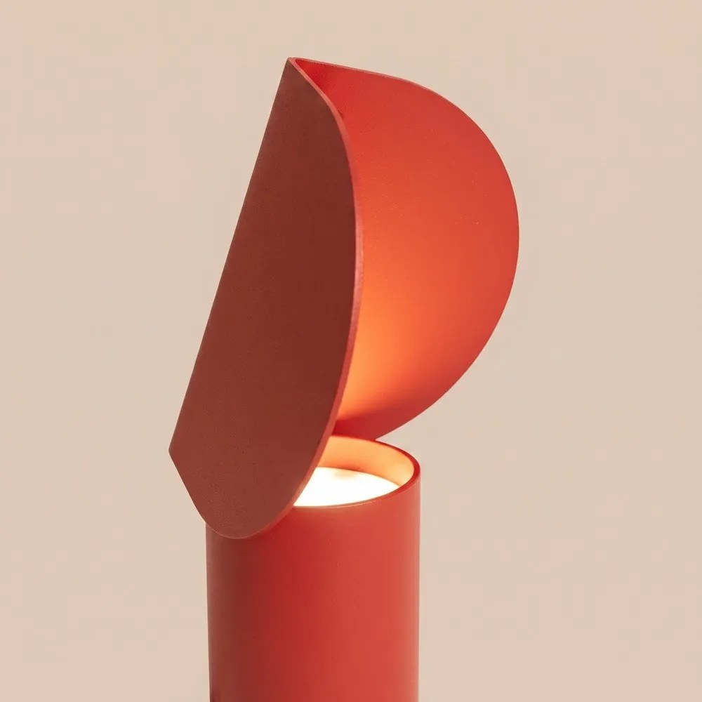 Červená hliníková LED stolní lampa (výška 15 cm) BISCUIT – Thoro