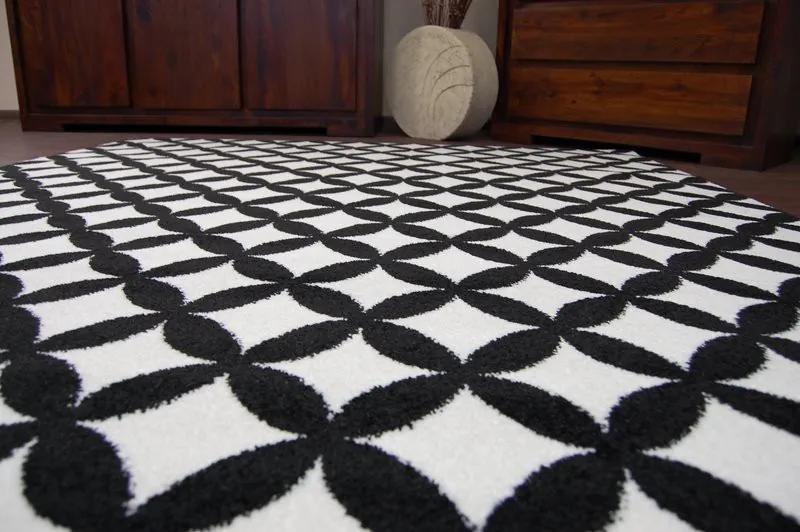 Kusový koberec SKETCH CALLUM bílý / černý - diamant