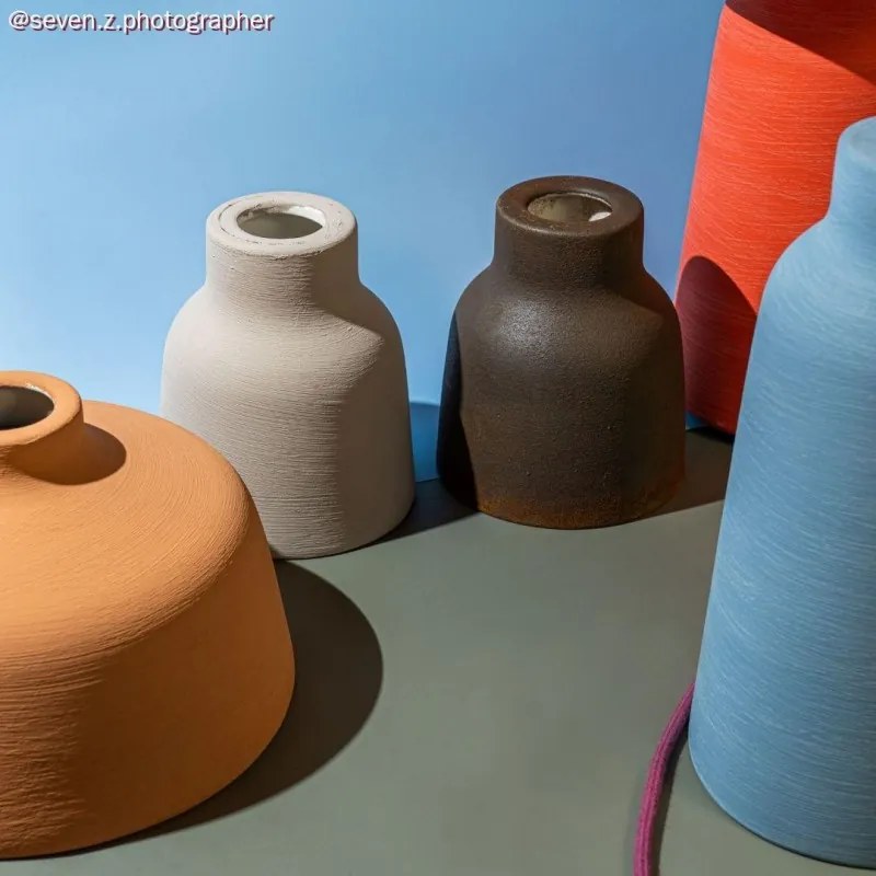 creative cables Keramické stínidlo ve tvaru vázy z kolekce Materia Barva komponentu: Betonový efekt