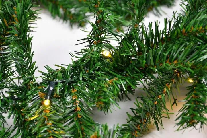 Nexos 29212 Osvětlený vánoční řetěz zkrášlí váš domov v období Vánoc.