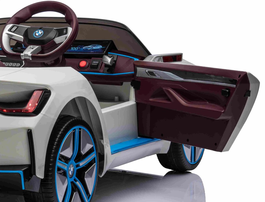 Elektrické autíčko BMW i4 bílé