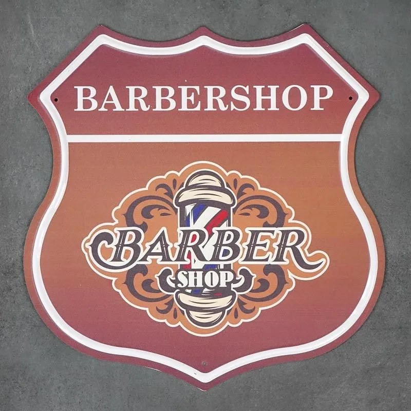 Kovová cedule ve tvaru štítu Barber Shop 3