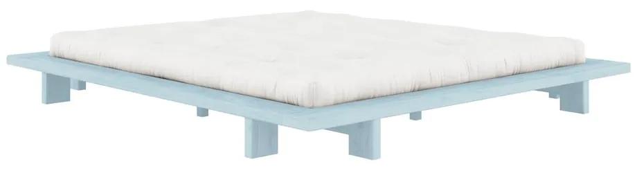 Světle modrá dvoulůžková postel z borovicového dřeva s roštem 180x200 cm Japan – Karup Design