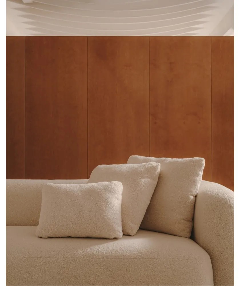 Krémový polštář na gauč Martina – Kave Home