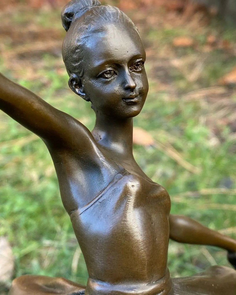 Bronzová socha - Balerína