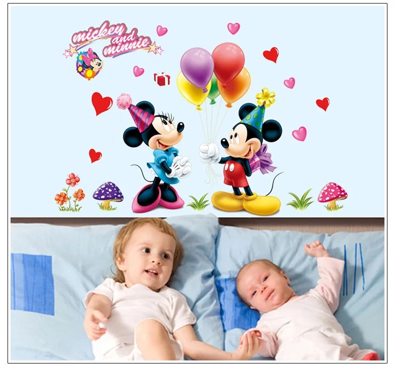 Živá Zeď Samolepka na zeď Mickey Mouse a Minnie Velikost: 75 x 120 cm