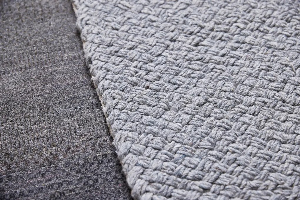 Diamond Carpets India, Ručně vázaný kusový koberec New Town DE 10032 Grey Mix, 80x150, šedá, ložnice