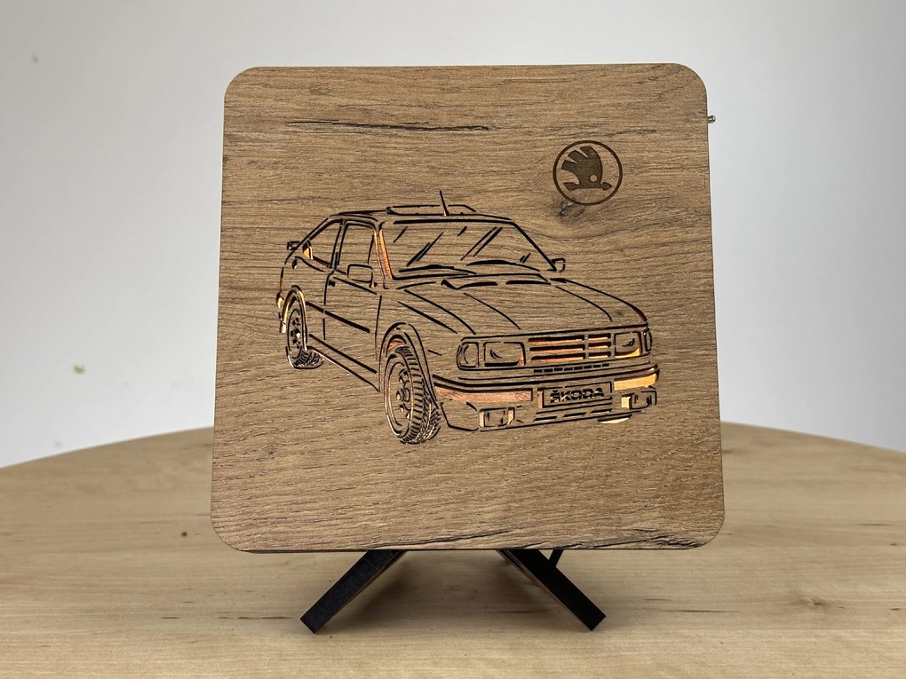 Li-Go "Škoda rapid" lampa 19x19cm provedení povrchu: dub světlý