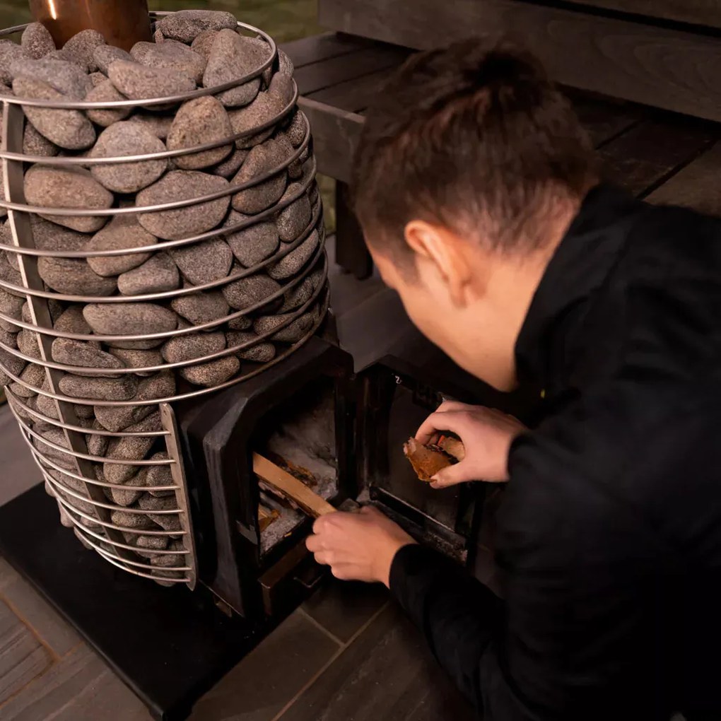HUUM saunová kamna na dřevo HIVE Wood 13kW a 17kW, Steel 13kW