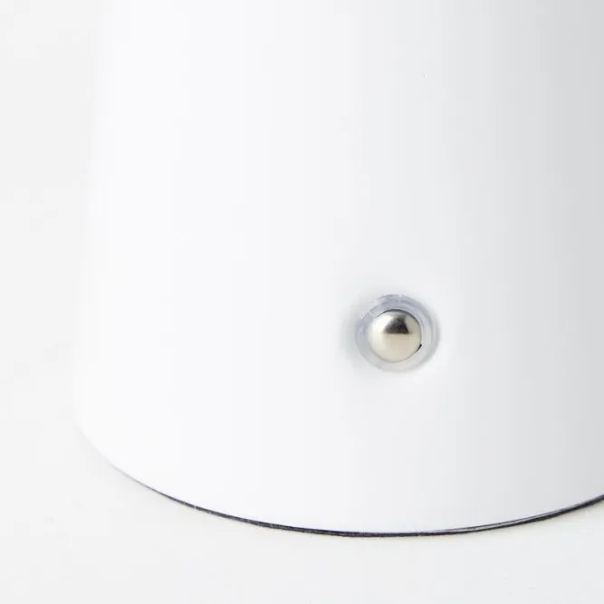 Brilliant G40895/75 Venkovní AKU stolní lampa MUFFIN matná bílá USB-C