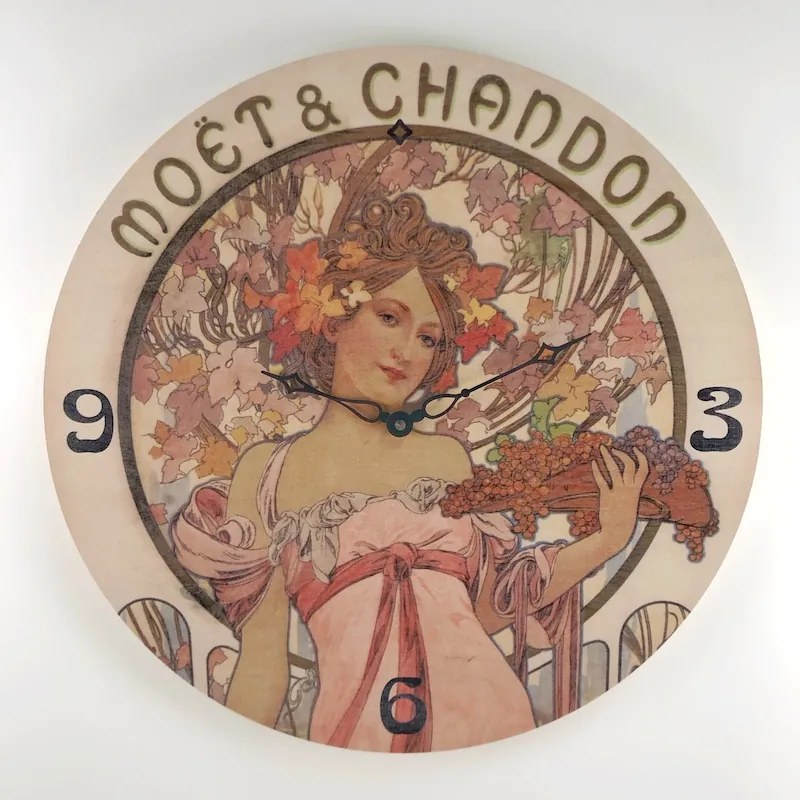 Dřevěné hodiny Alfons Mucha - průměr 40 cm
